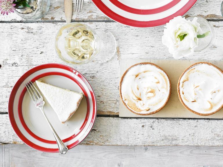 Set of 4 Cornish Red Side Plates 18cm | Cornishware® | Classic British ...