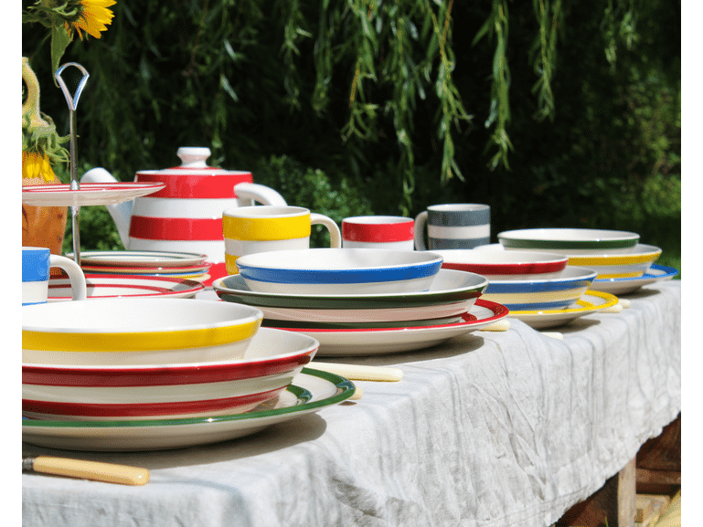 Cornish Colours 16 Piece Plate & Bowl Set | Cornishware® | Classic ...