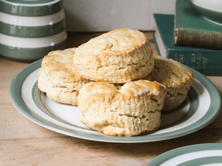 Set of 4 Willow Green Breakfast Plates | Cornishware® | Classic British ...